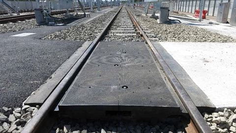 RX Rubber Level Crossing Inserts|Trelleborg Applied Technologies